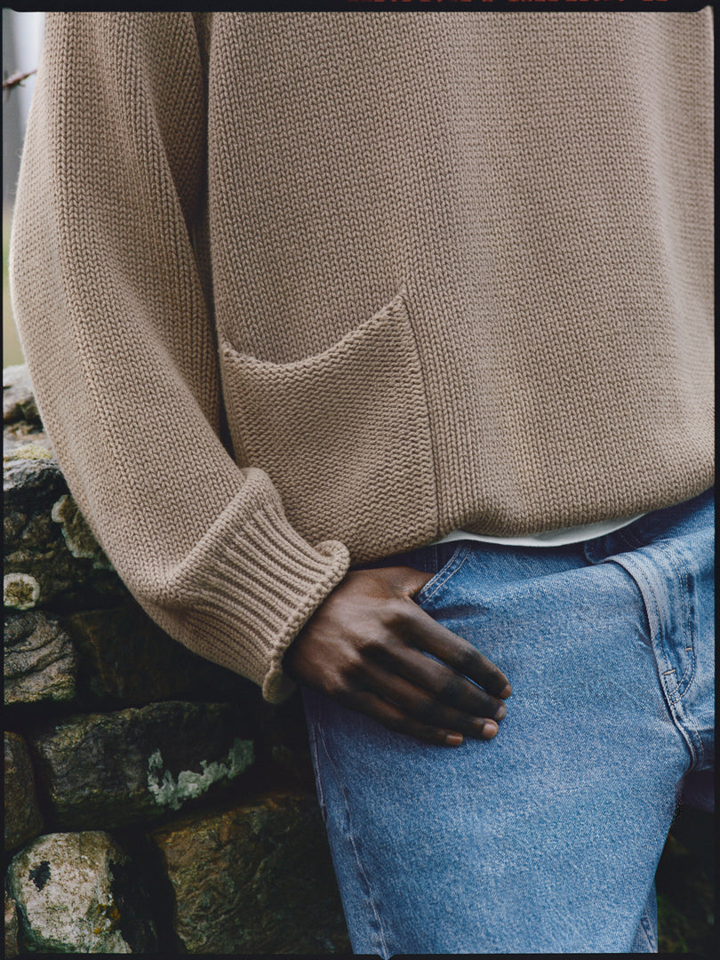 RAW EDGE ROLL-NECK SWEATER TAUPE – PICANTE