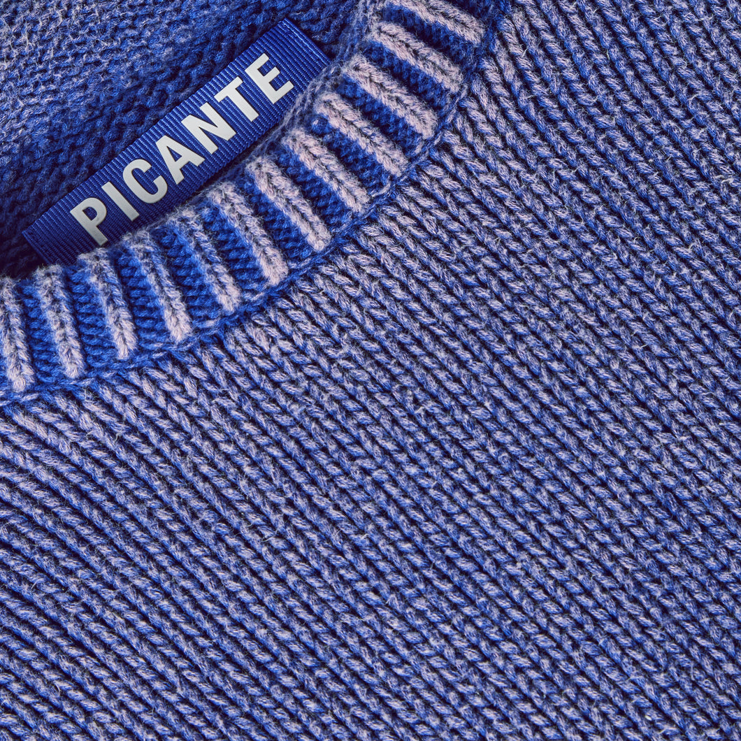 RAW EDGE ROLL-NECK SWEATER BLUE – PICANTE
